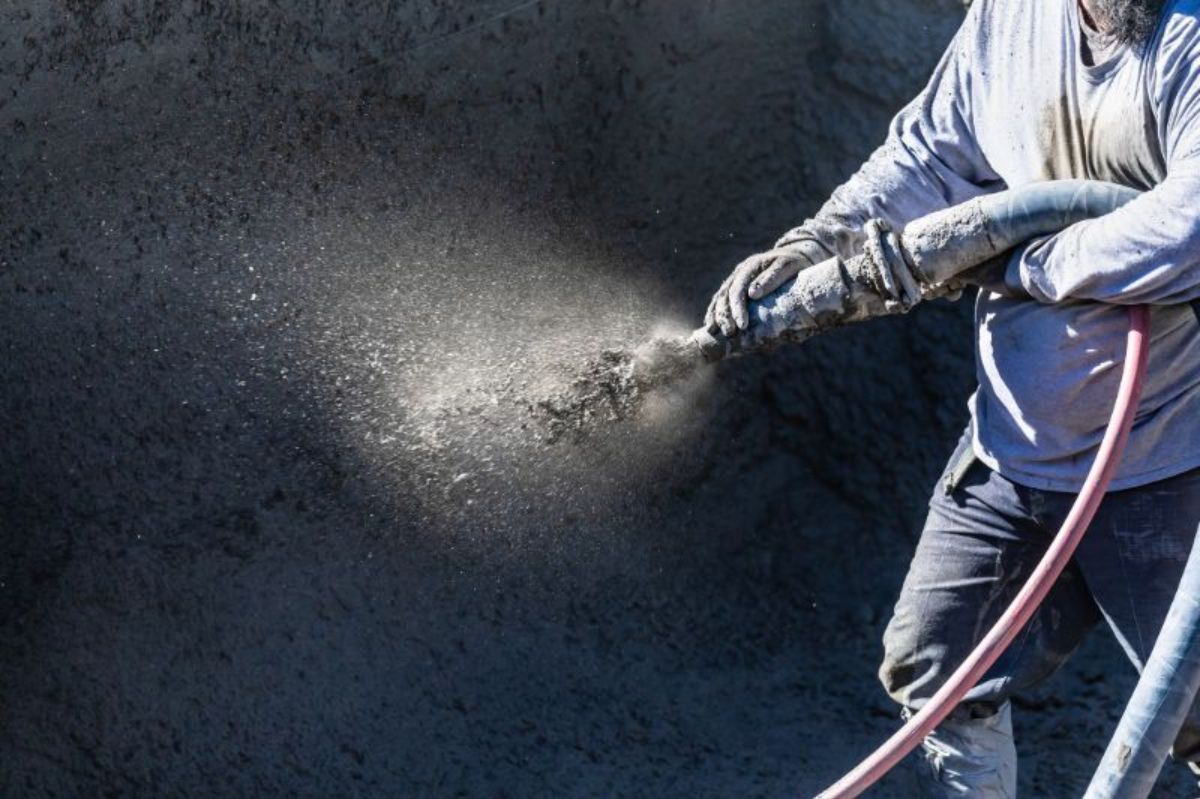 How Gunite Concrete Mixers Are Used to Build Curved Structures - Buy ...